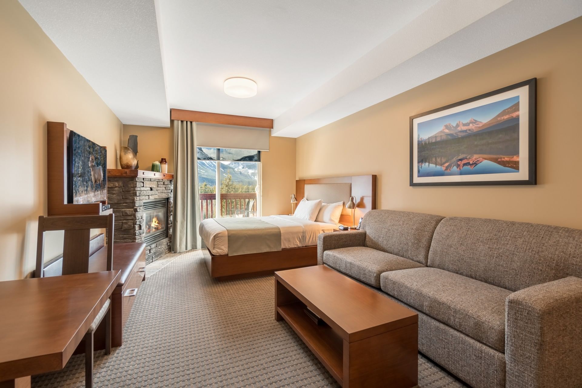 Top Canmore Hotels for Your Stay