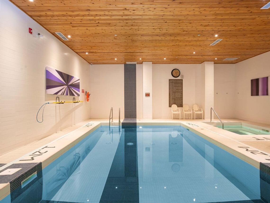 Indoor pool | Sandman Signature Edmonton South Hotel
