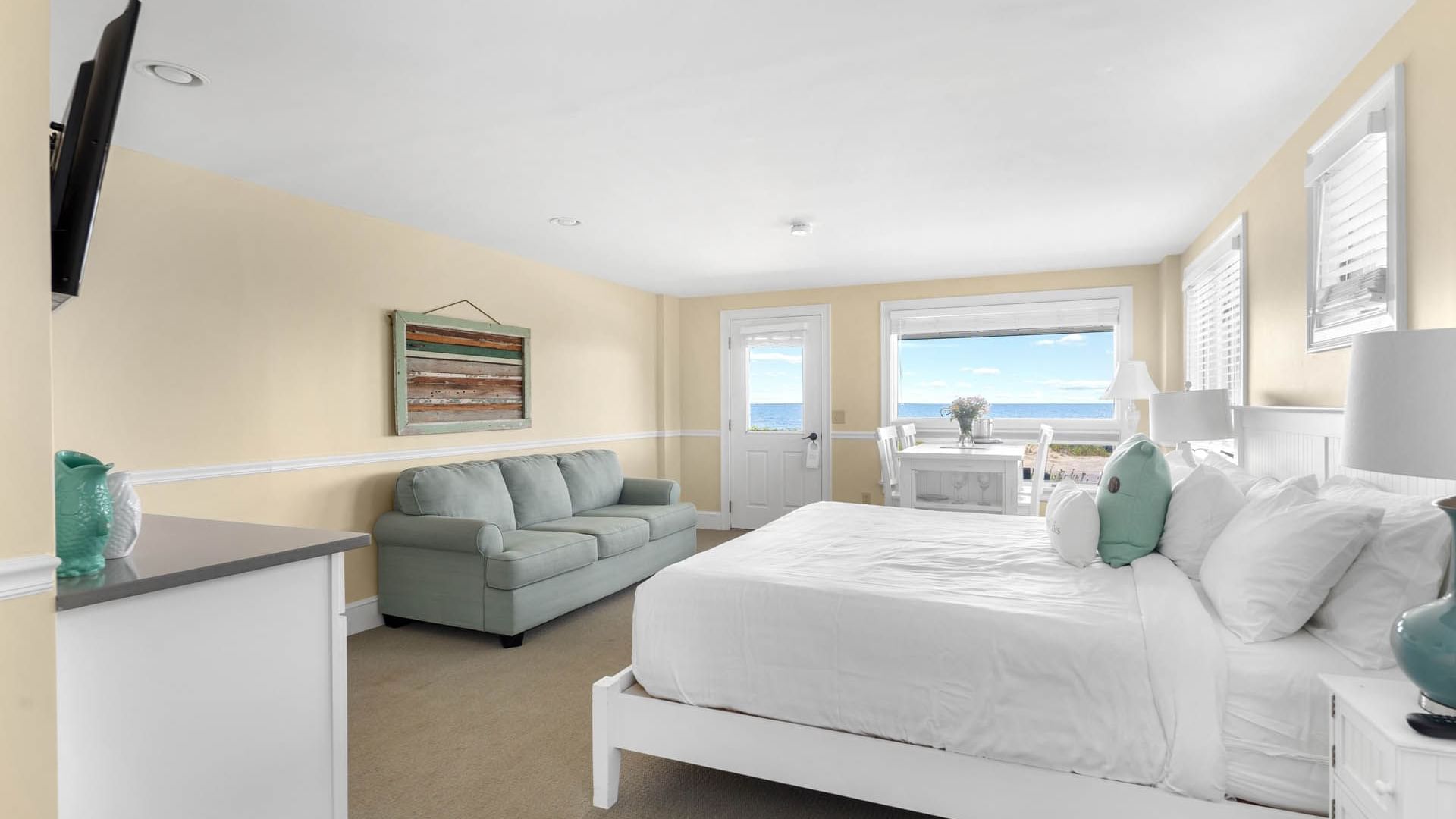 Suntide Oceanfront King | Chatham Tides