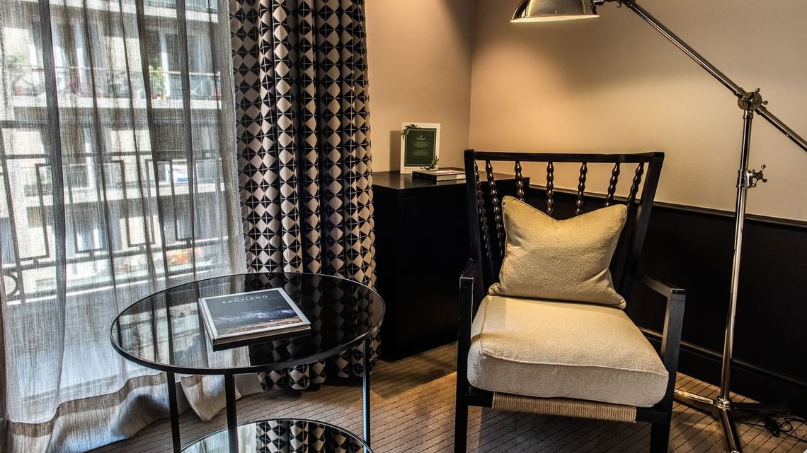 The Singular Twin with balcony - The Singular Santiago Accommodations