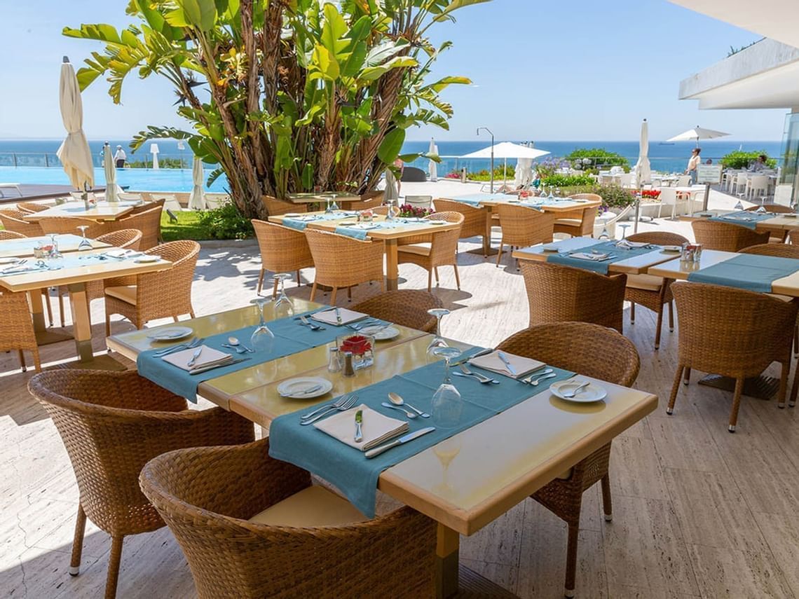 RESTAURANT OÁSIS TERRACE | Hotel Cascais Miragem Health & Spa