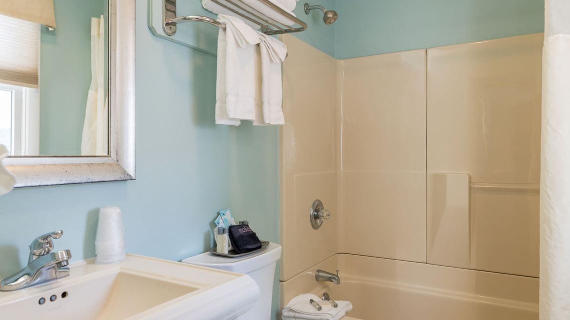 Double Double + Pull Out | Oceanfront | Union Bluff Hotel