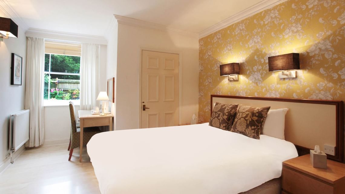 Standard Double Room | Victoria Square Hotel