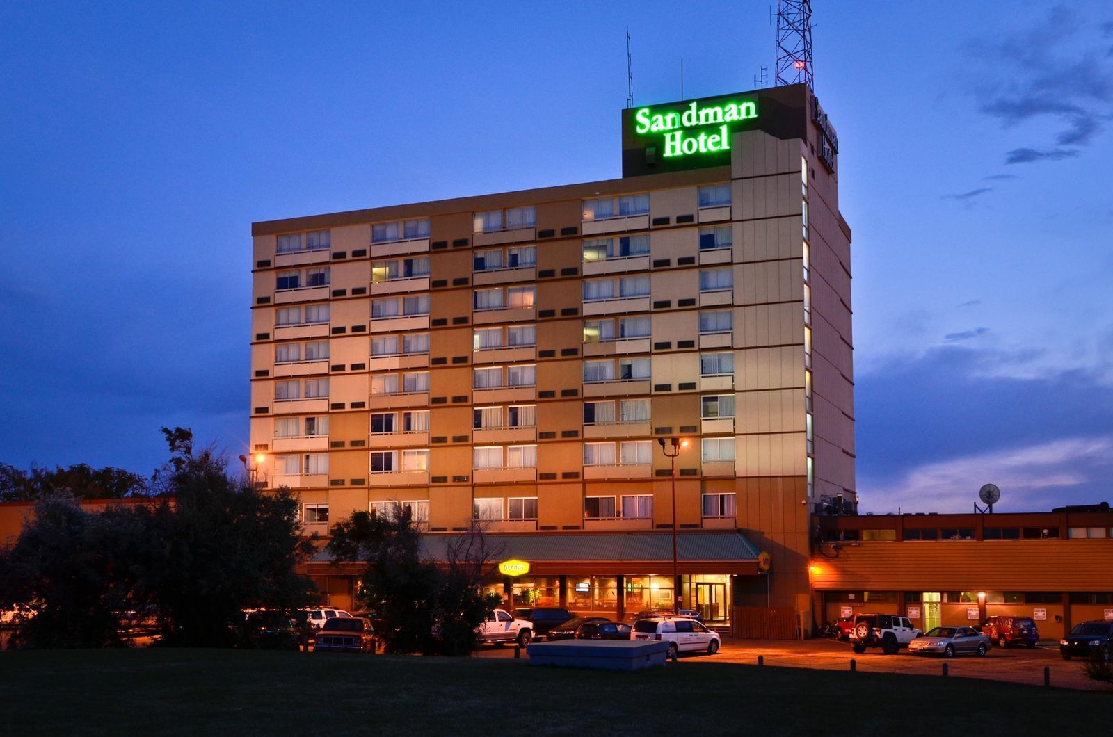 Lethbridge Hotel Deals | Sandman Hotel Lethbridge