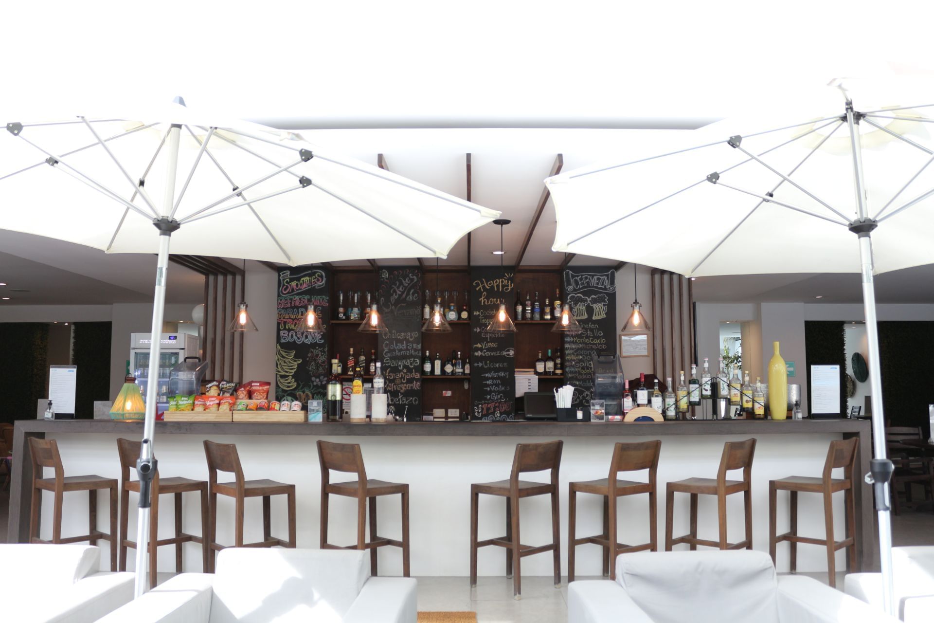 Dining and Drinks in Guatemala | Tikal Futura Hotel & Convention Center