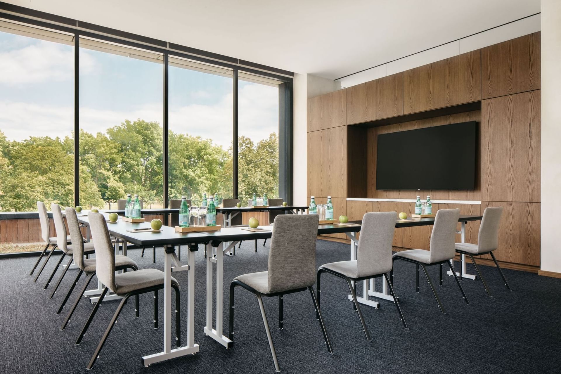 The Study at University of Chicago - Study Hotels