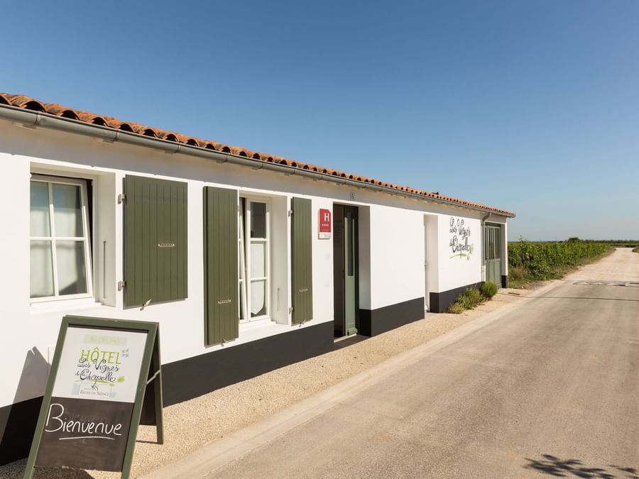 Les Vignes de la Chapelle, The Originals Relais | Hotel Ile de Re ...