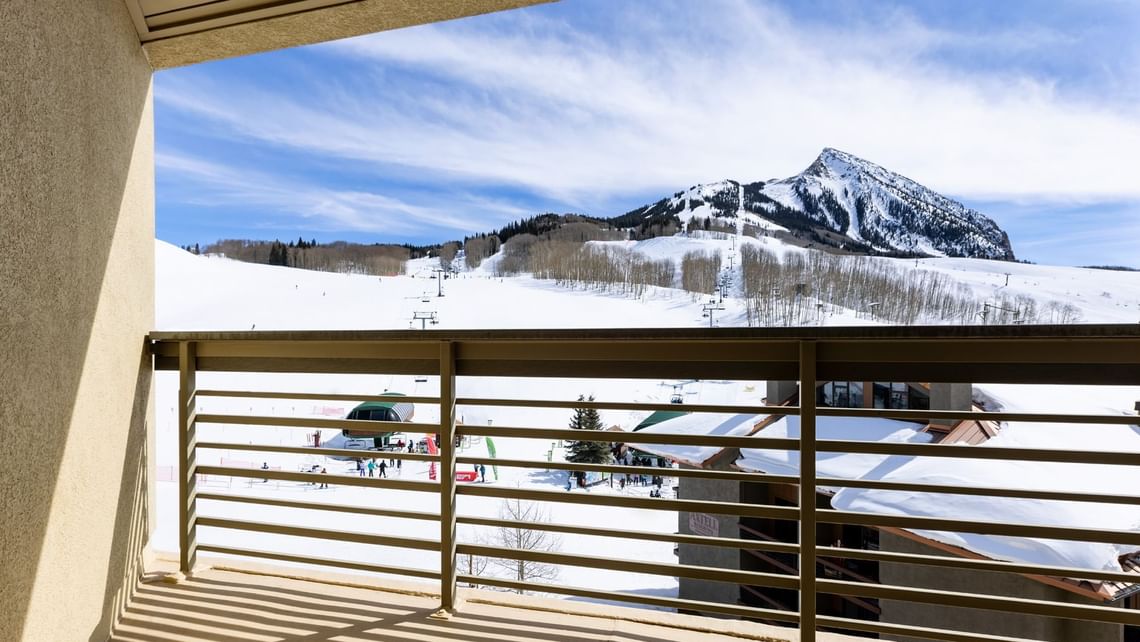 Slopeside View King | Elevation Resort & Spa Accommodation
