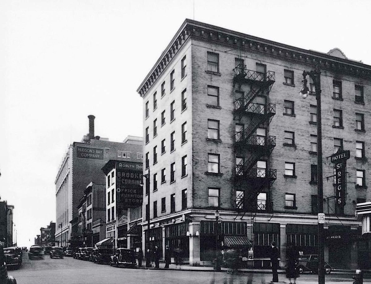 About Us - The St. Regis Hotel