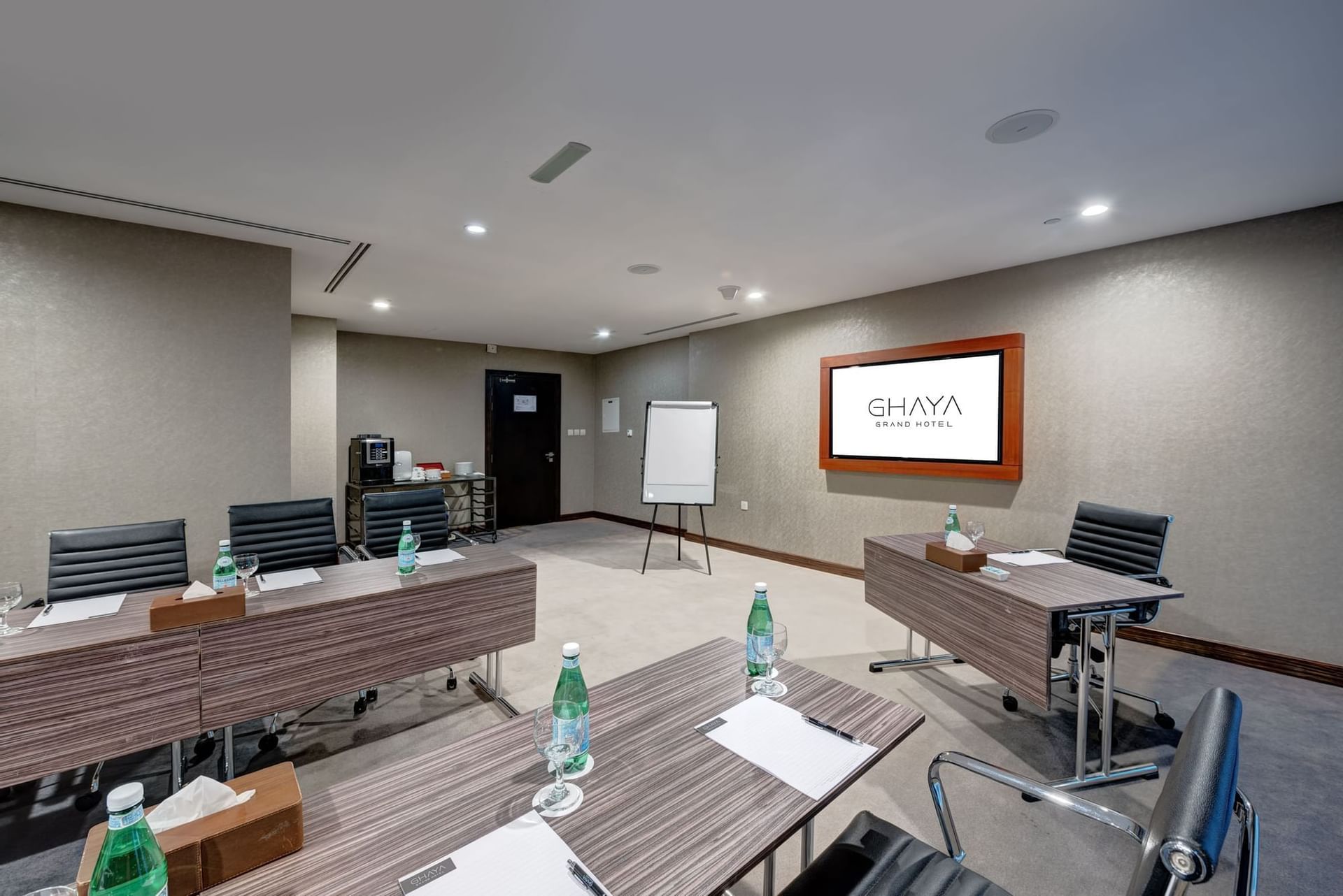 Meeting Rooms In Dubai Wedding Venues Dubai Vintage Grand Hotel Meeting Rooms In Dubai Wedding Venues Dubai Vintage Grand Hotel