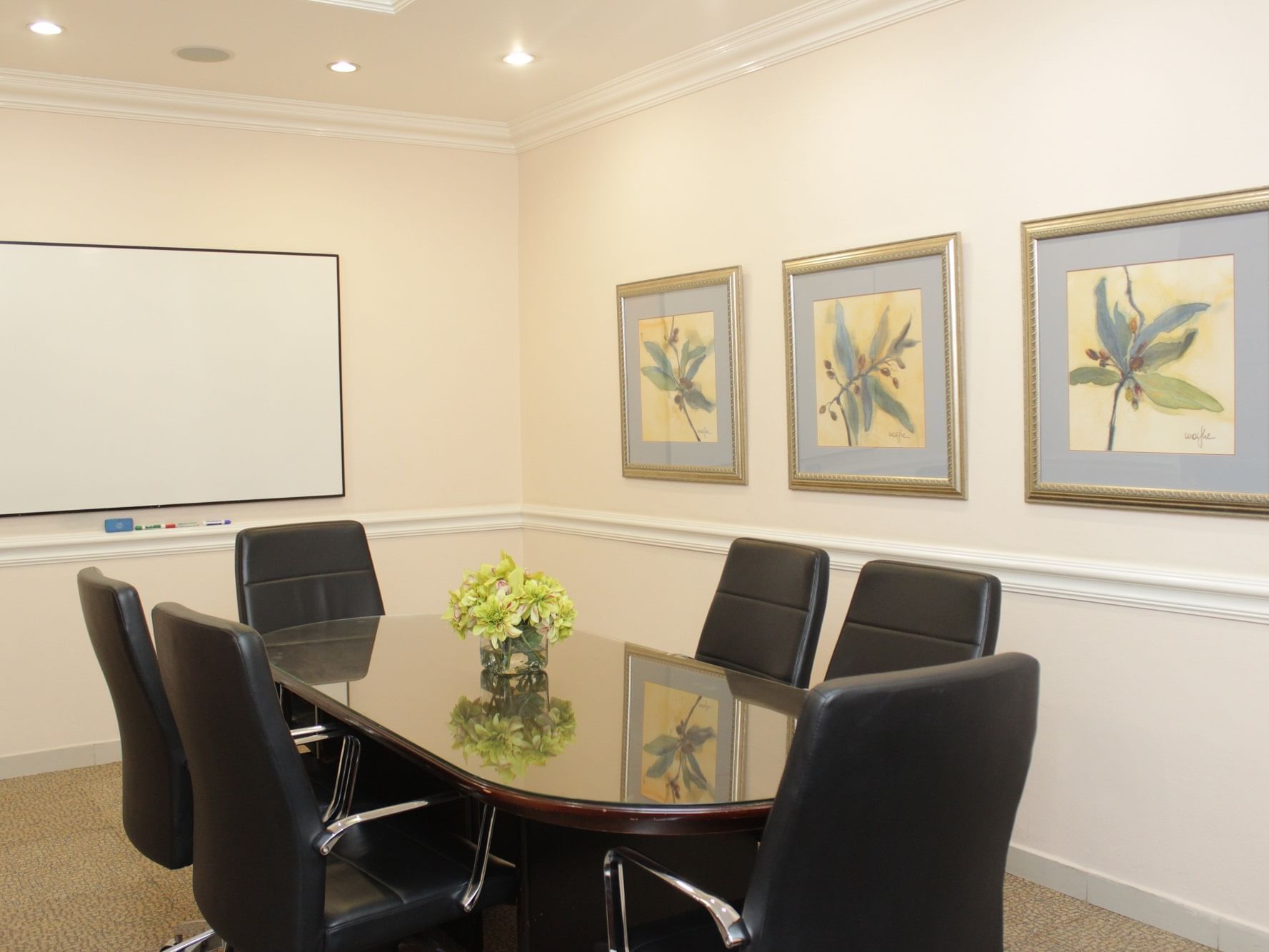 Hotels in New Kingston - The Courtleigh Hotel & Suites