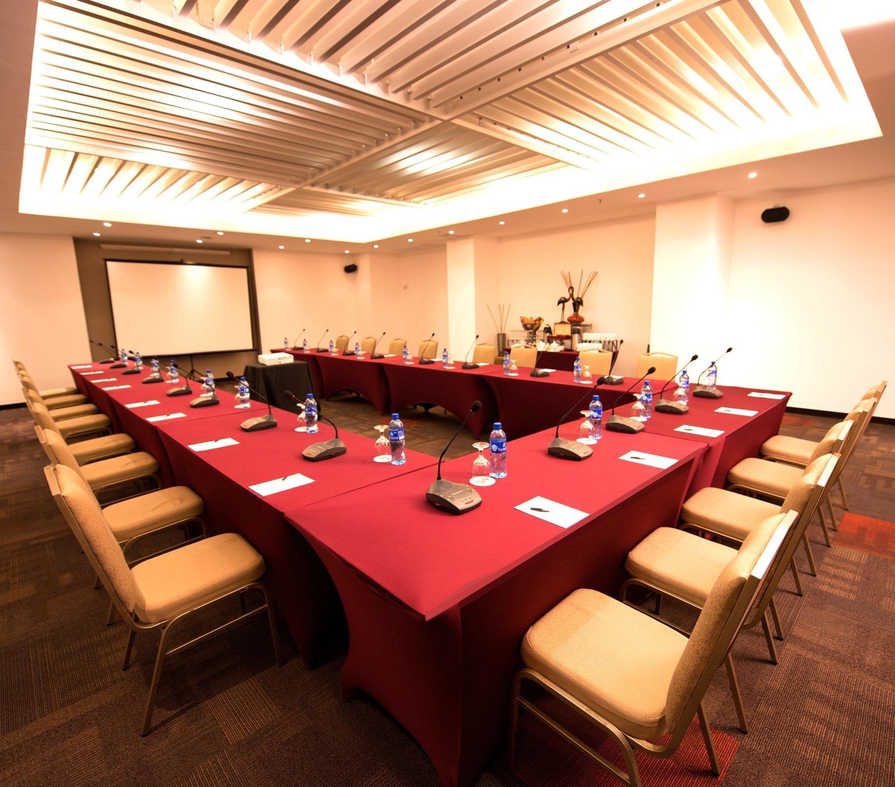 Decapolis Hotel | Panama Convention Center