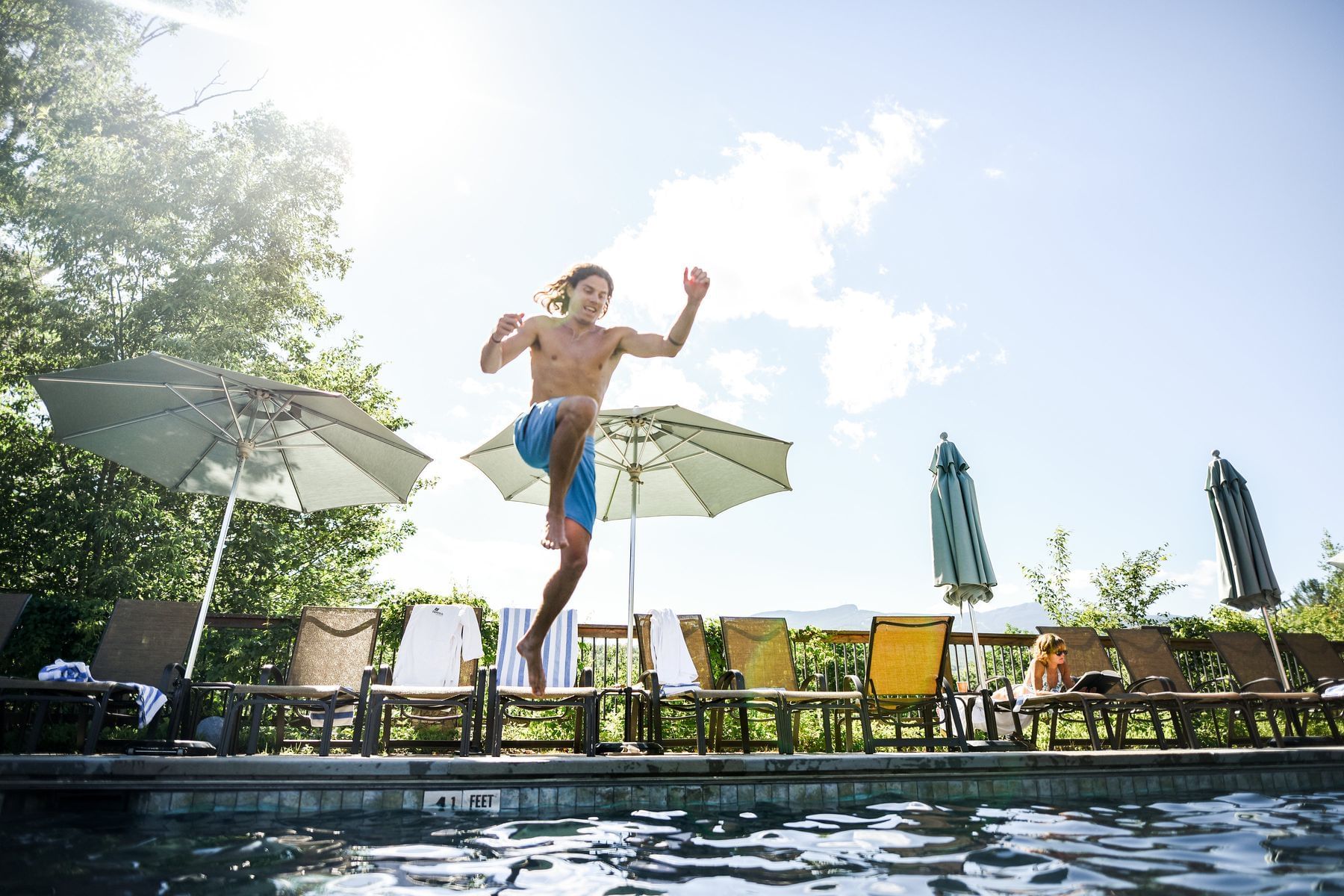 Luxury Resort & Spa Contact & Location - Topnotch Resort