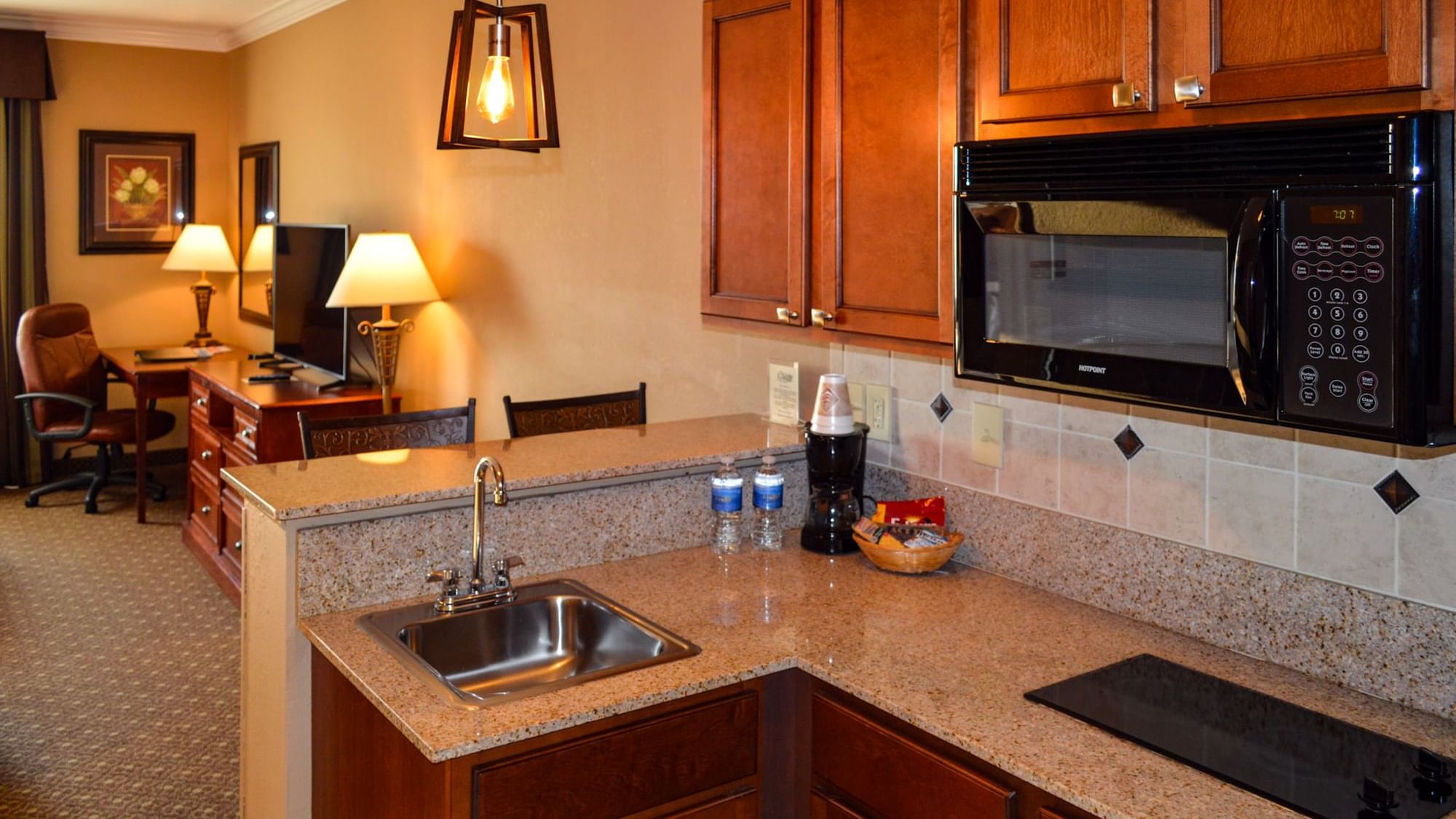 Studio Suite w/ Two Double Beds