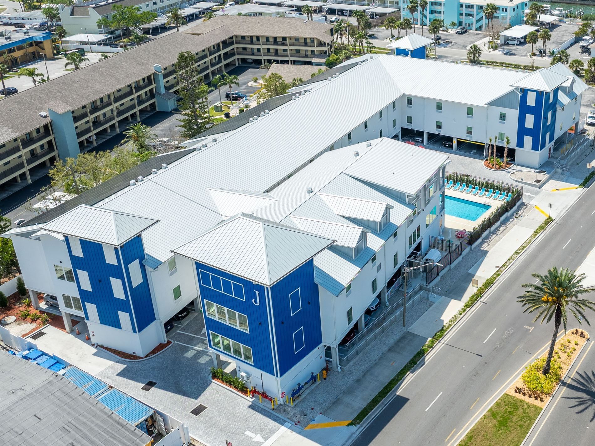 Spacious Boutique Hotel Rooms in Dunedin, FL | The J Hotel