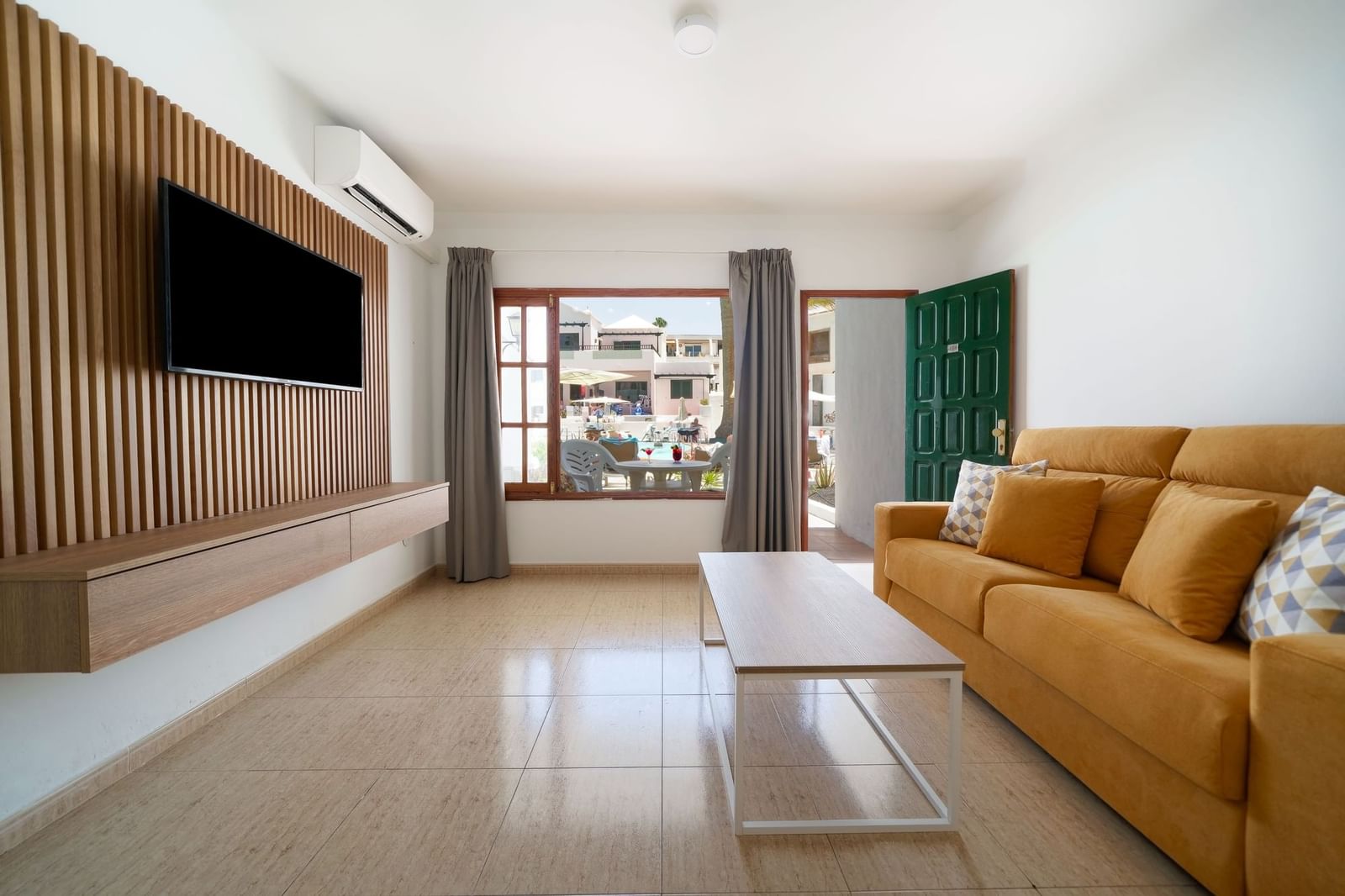 Labranda Playa Club | Family Holiday Apartments in Puerto del Carmen