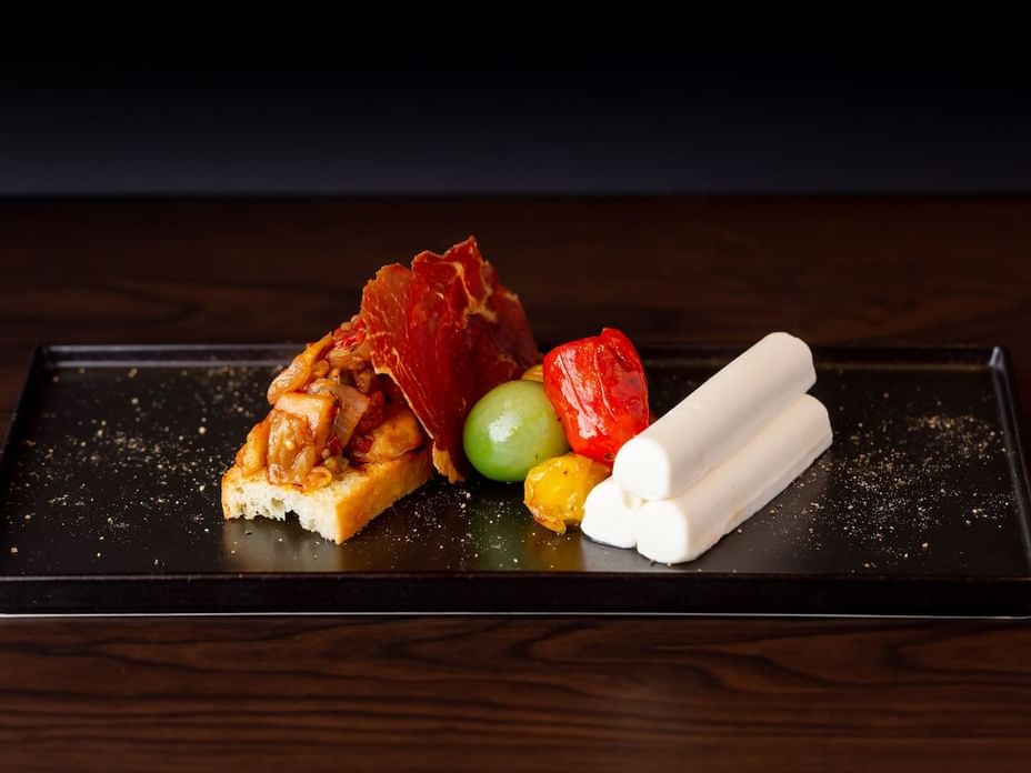 Stein Collection Dining | On-Mountain Options Nearby