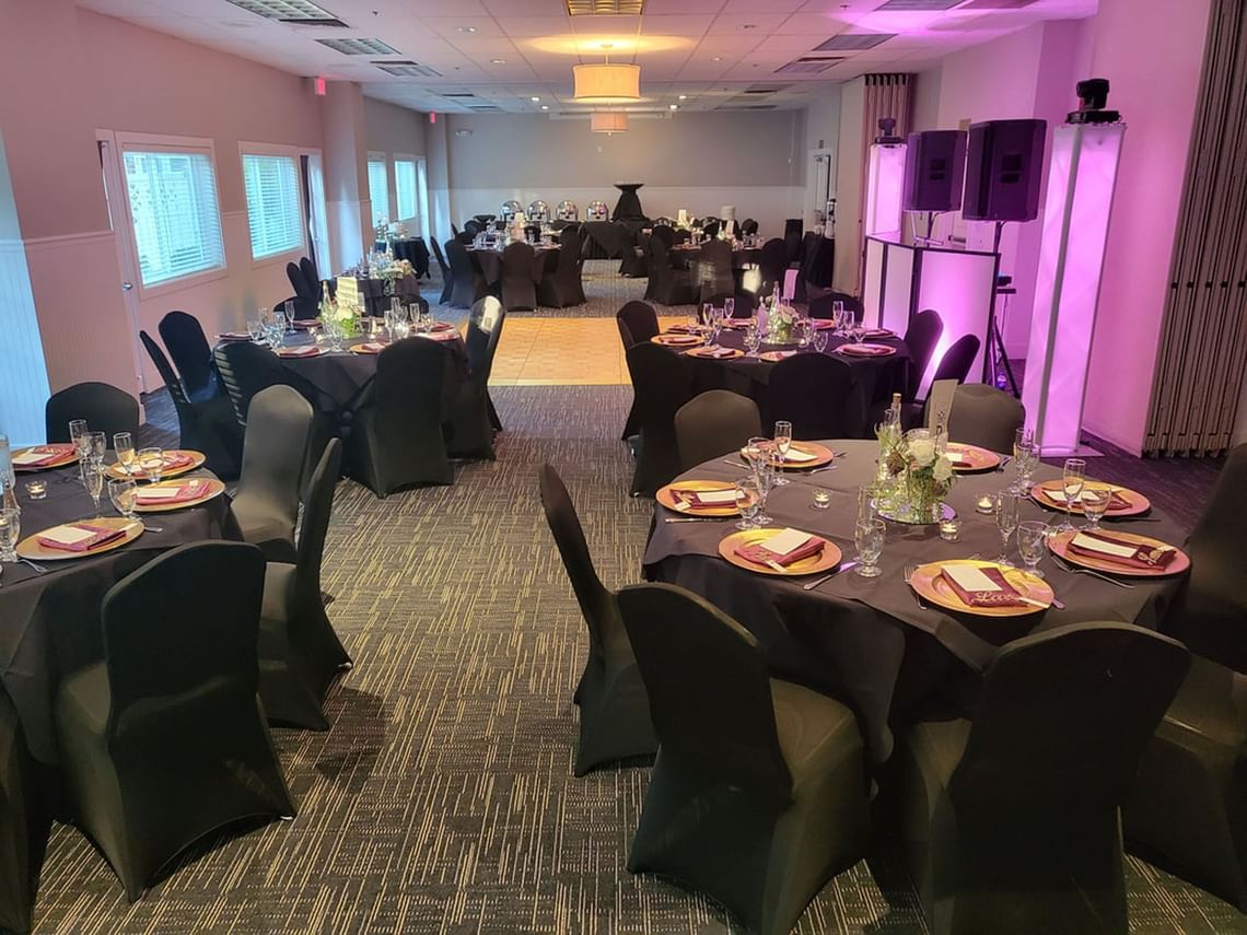 Sutter Room | Meeting Rooms at Lake Natoma Inn