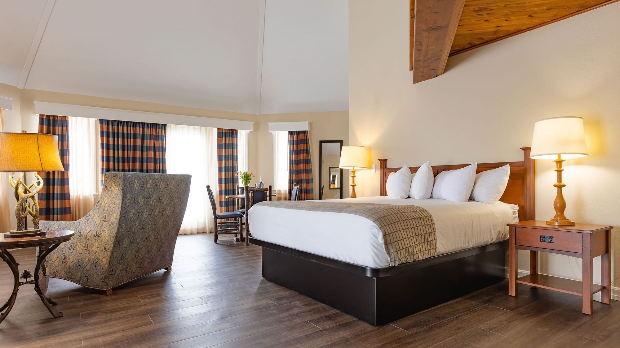 Room & Suites Details | The Wolfeboro Inn - Linchris