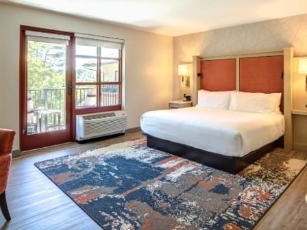 Deluxe King Downtown View | Embers Hotel FULL SITE Accommodation