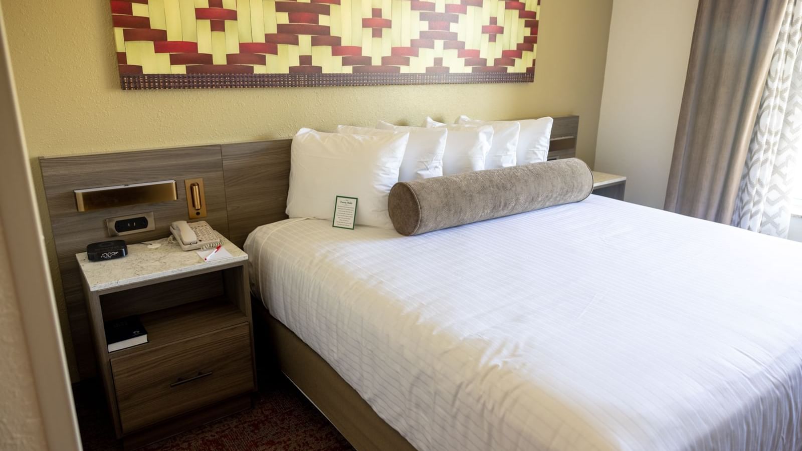 DRI King - Non Smoking | Dancing Rabbit Inn