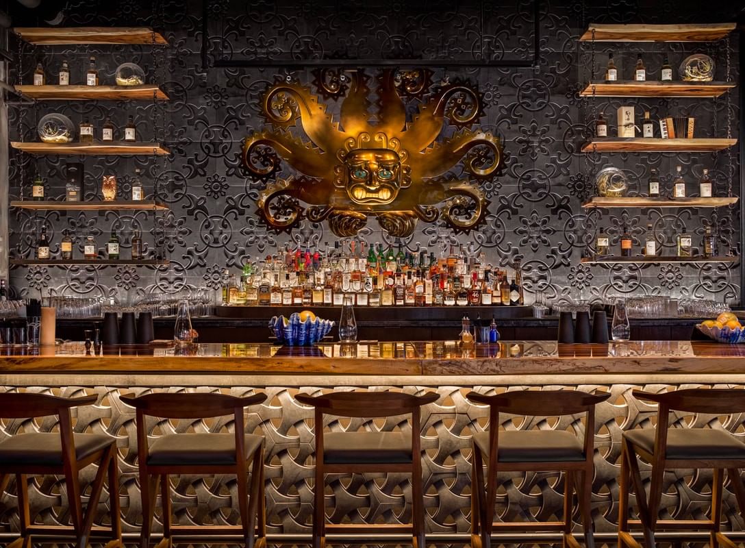 Chicago, Boston & Hollywood Restaurants - Godfrey Hotels