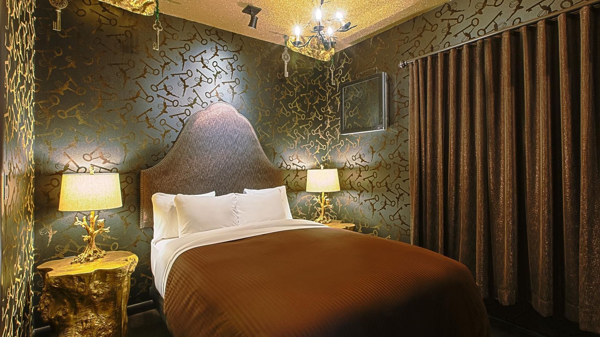 The Faerie Forest | Themed Room | The Roxbury