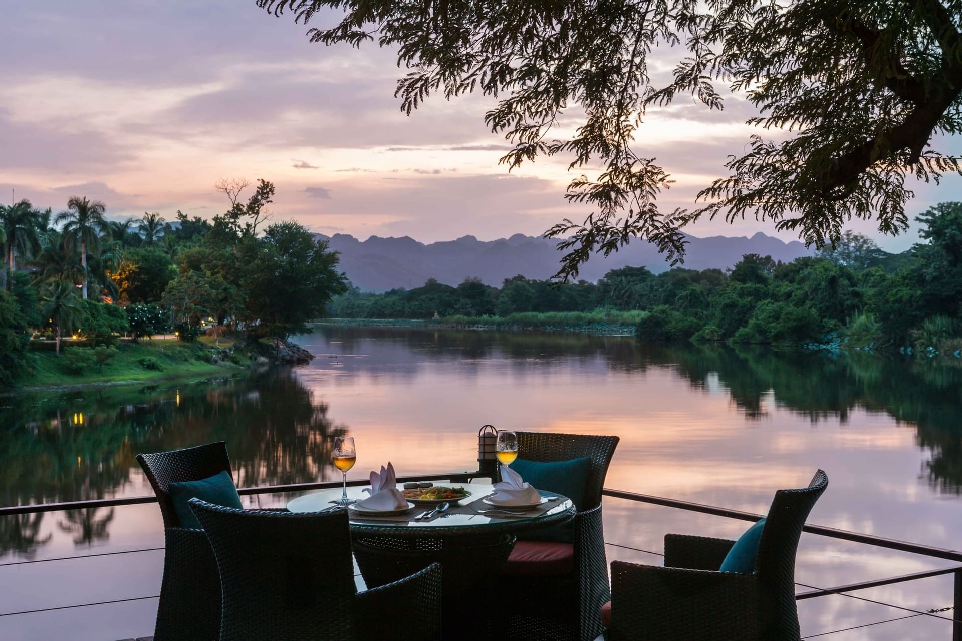 U Hotels & Resorts | Luxury Hotels and Resorts in South East Asia