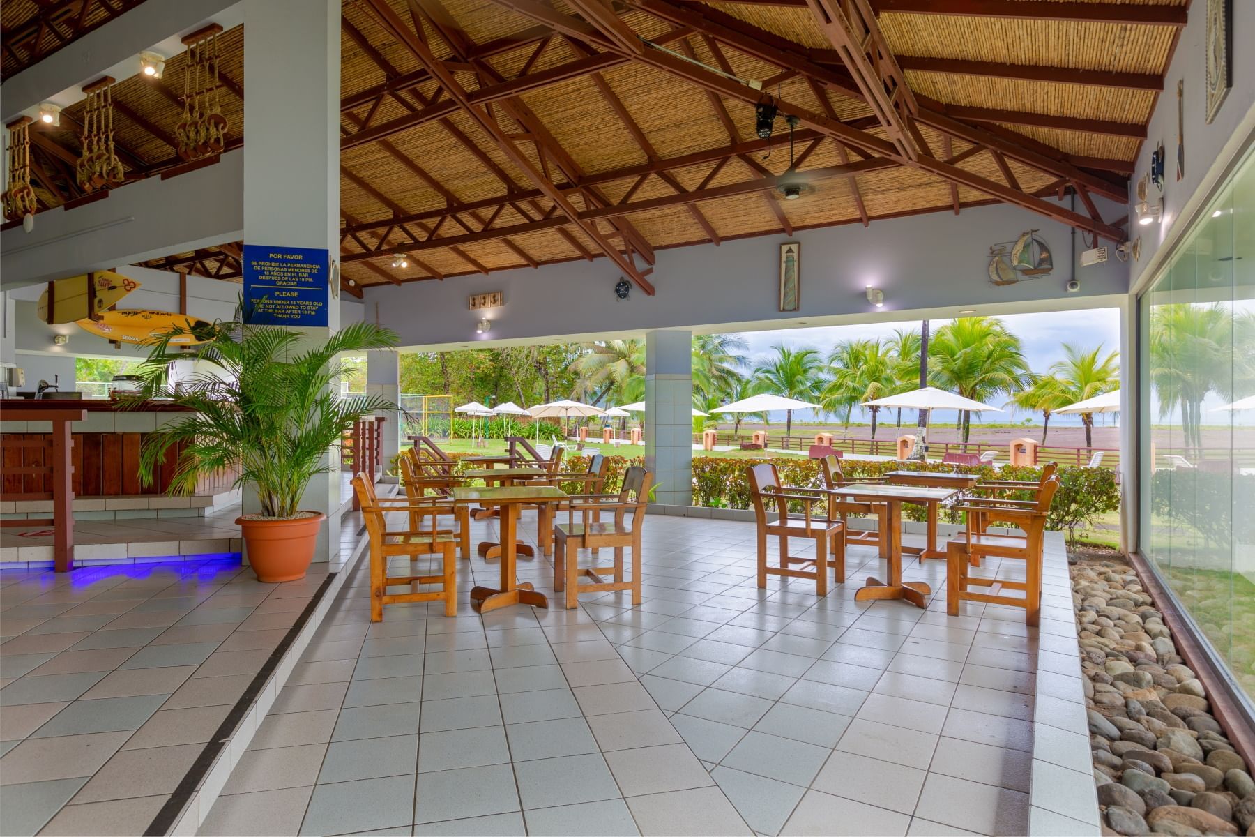 Best Western Jacó Beach All-Inclusive Resort Restaurant & Bars