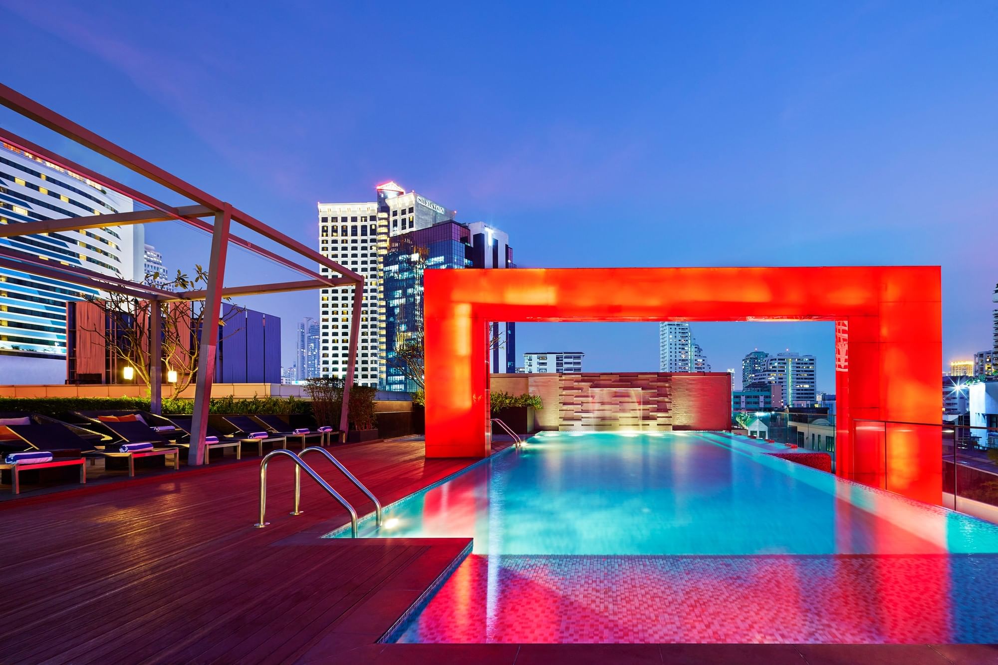 The local table | Bangkok Restaurant & Rooftop Bar