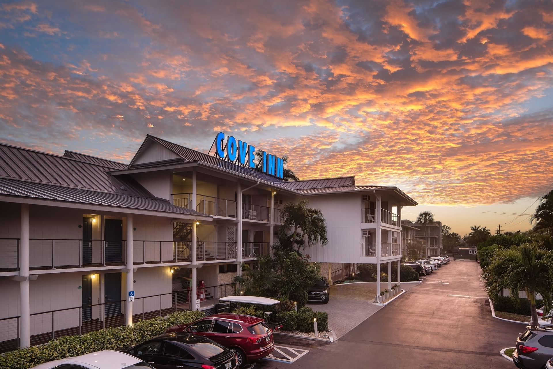 Cove Inn on Naples Bay - Waterfront Naples Florida Hotel