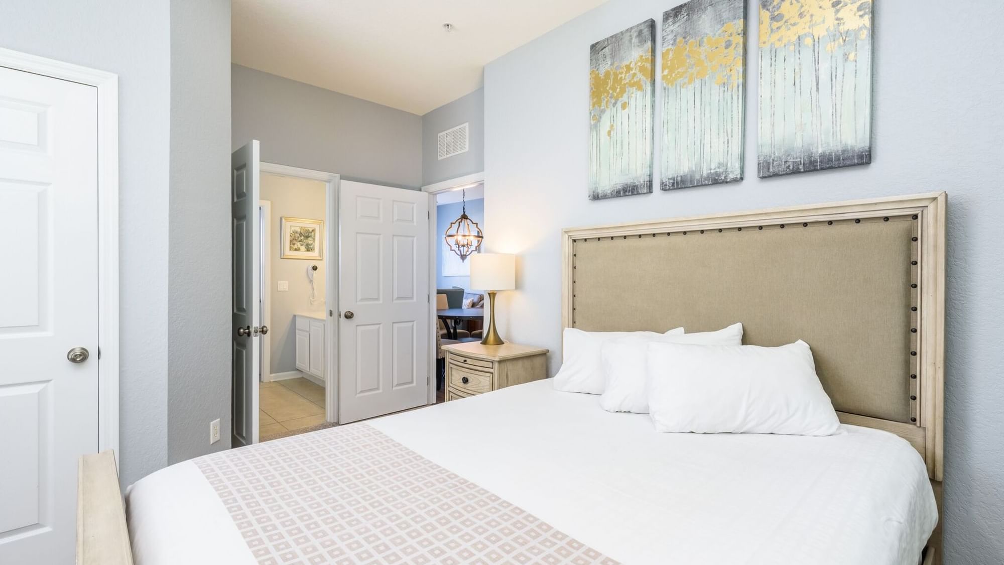 Orlando Condo Suite 3 Bed with Lake View - Vista Cay Resort