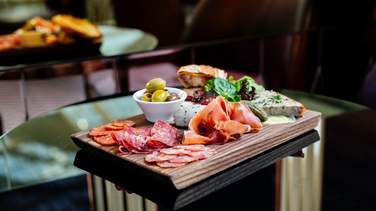 La Vie Champagne Lounge | Sophisticated bar at Crown Perth