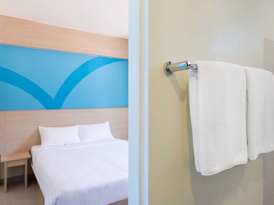 HOP INN Hotel Aseana City Manila | Book Our Budget Hotel Near MOA