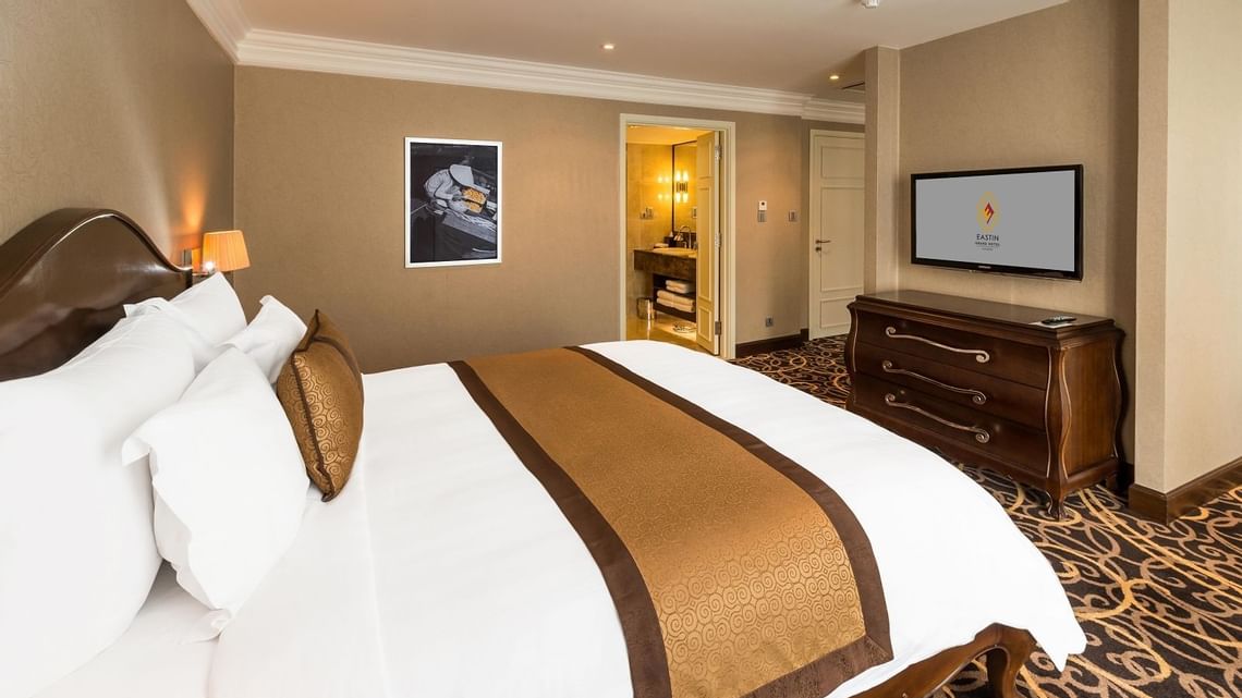 Club Grand Deluxe Executive Suite | Eastin Grand Hotel Saigon