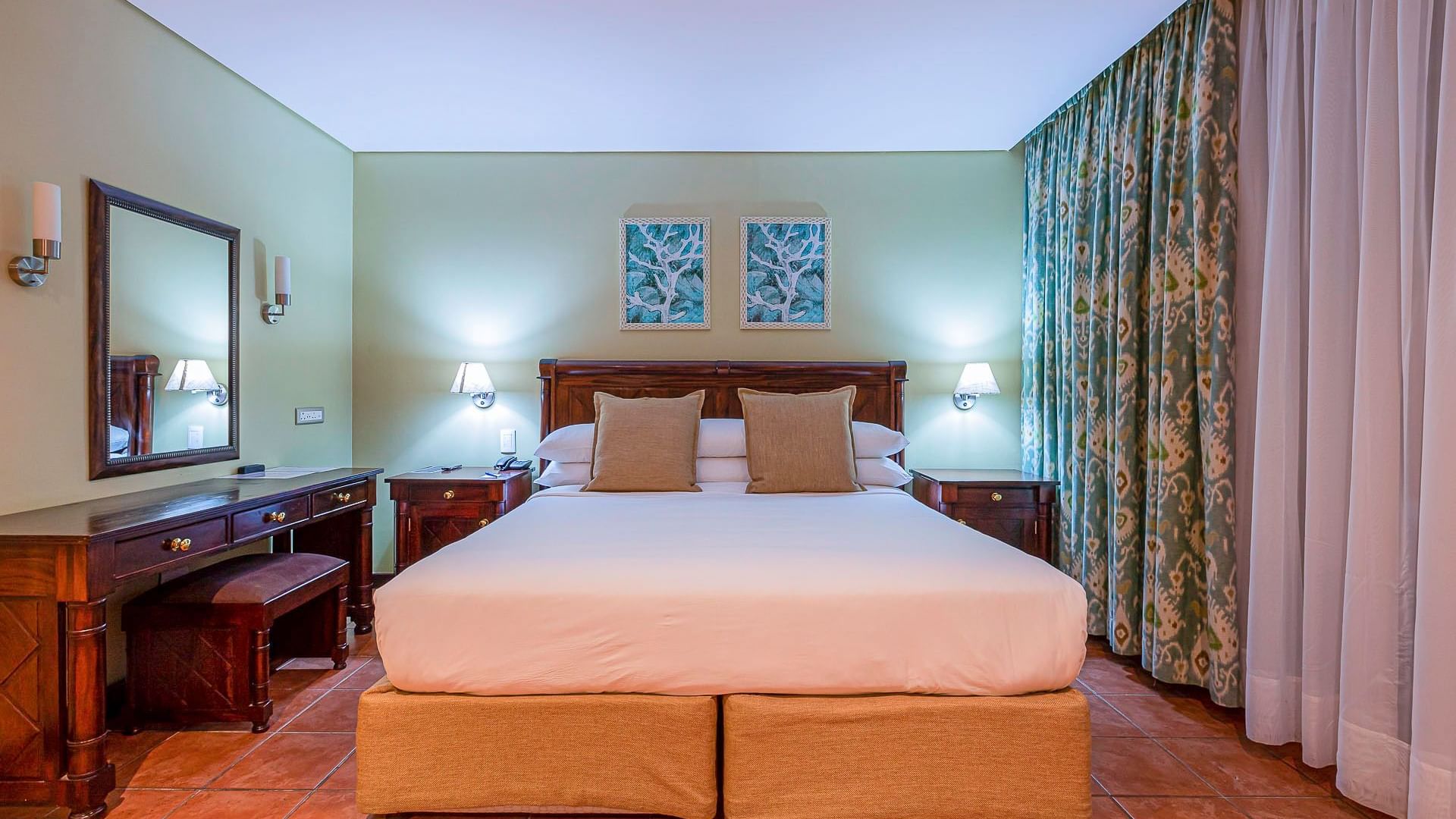 Standard City View | Cardoso Hotel Accommodation