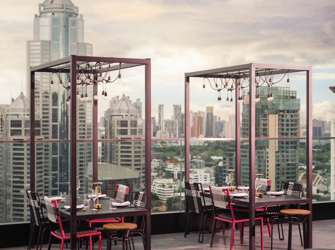 5 Star Hotel Bars & Restaurants | Sindhorn Midtown Hotel Bangkok