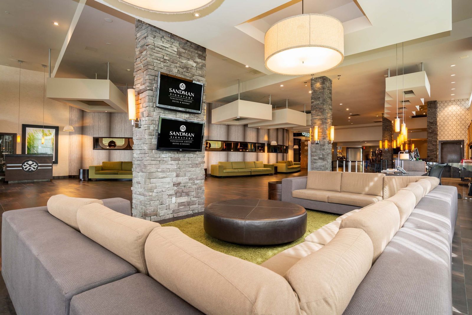 Sandman Signature Vancouver Airport Hotel | Vancouver Airport Hotel