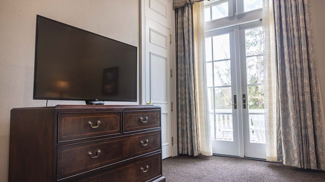 Clubhouse King Suites | Dancing Rabbit Inn