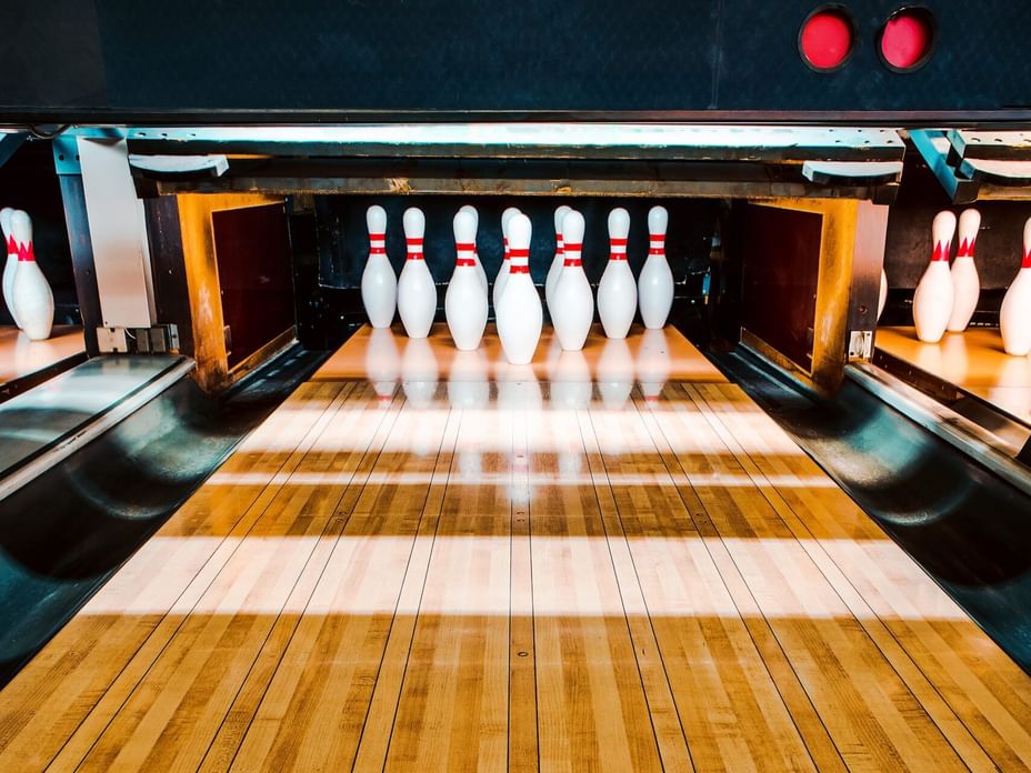 Royal Lanes Social | Cottages at Laurel Brooke