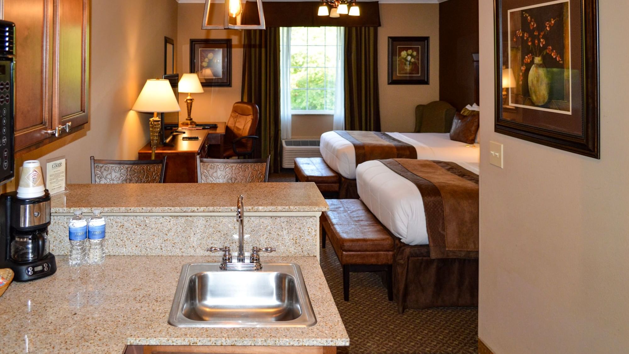 Studio Suite w/ Two Double Beds
