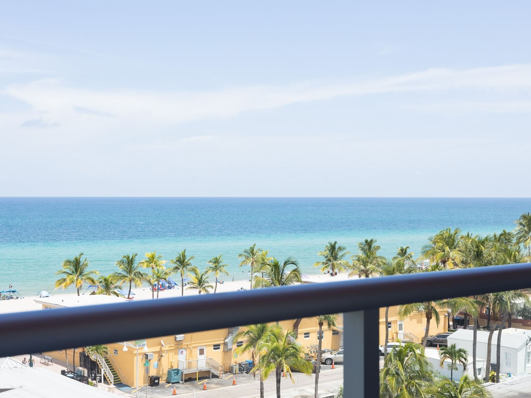 Sunset Club Rooftop Bar & Lounge in Ocean Drive | Costa