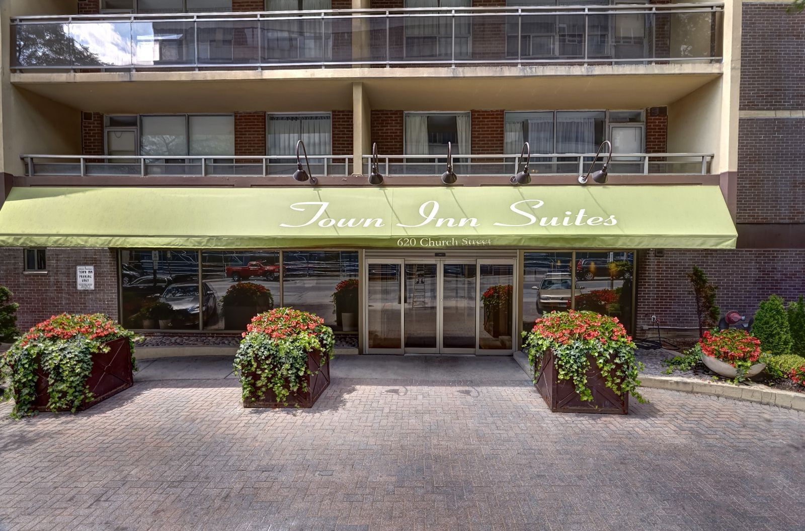 Contact & Location - Town Inn Suites Toronto
