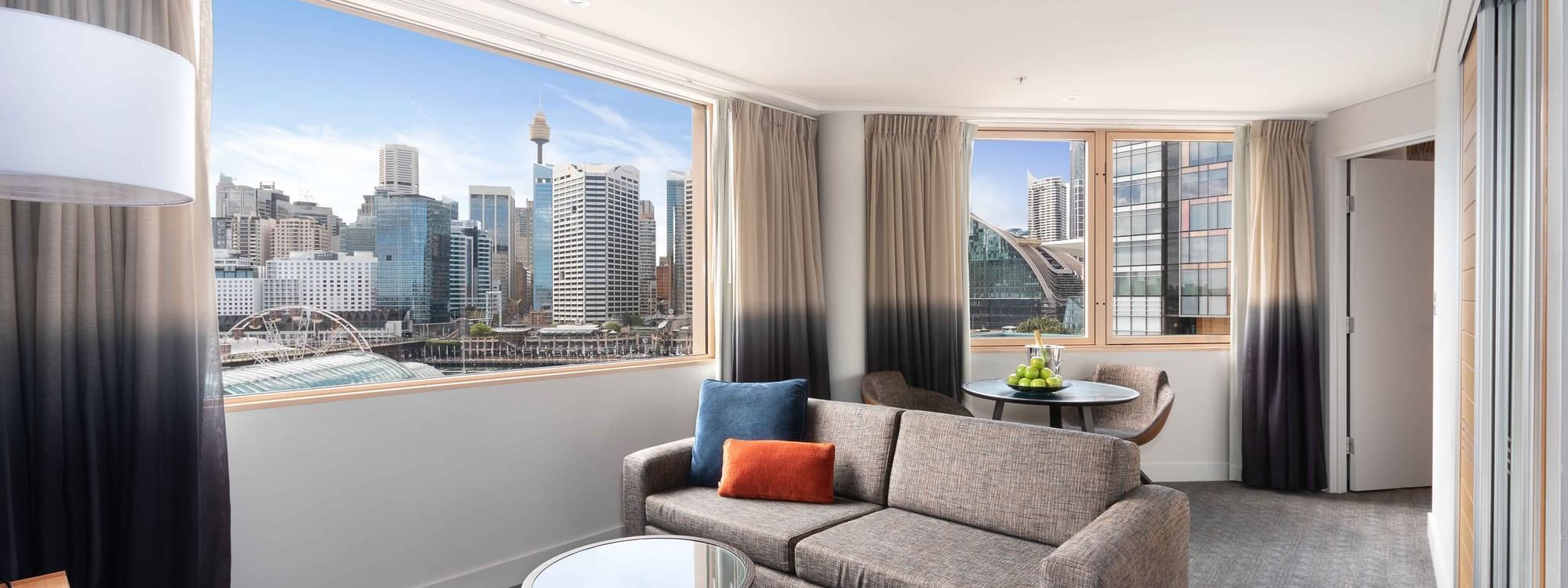 EXECUTIVE SUITE, 1 QUEEN BED, DARLING HARBOUR VIEW | Novotel Sydney on ...