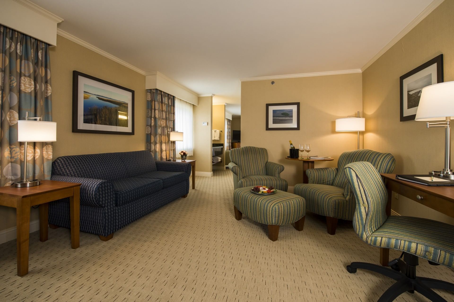 Beautiful Ogunquit Hotel Room & Suites | Gorges Grant Hotel