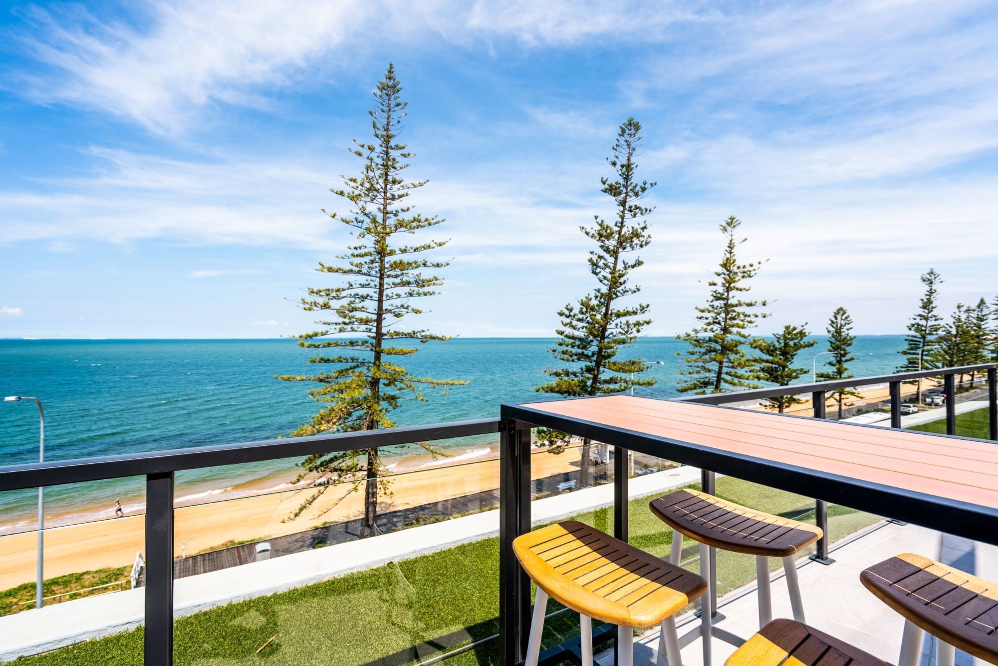 Redcliffe Restaurants | Margate Beach Bar | Dining