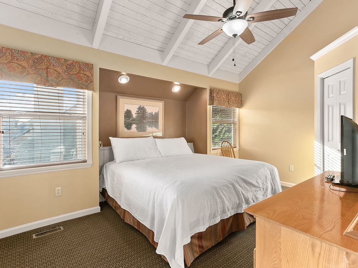 2-Bedroom Mountain View Suite (Sleeps 6) | Sunrise Ridge Resort ...