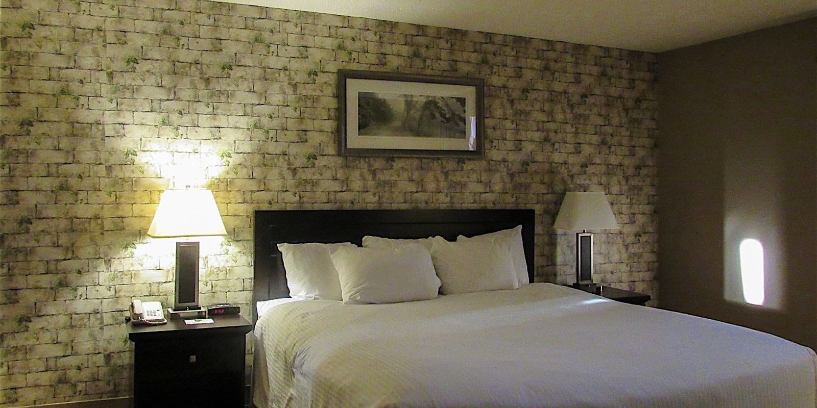 Downtown Fort Mac Hotel | Stonebridge Hotel Fort McMurray