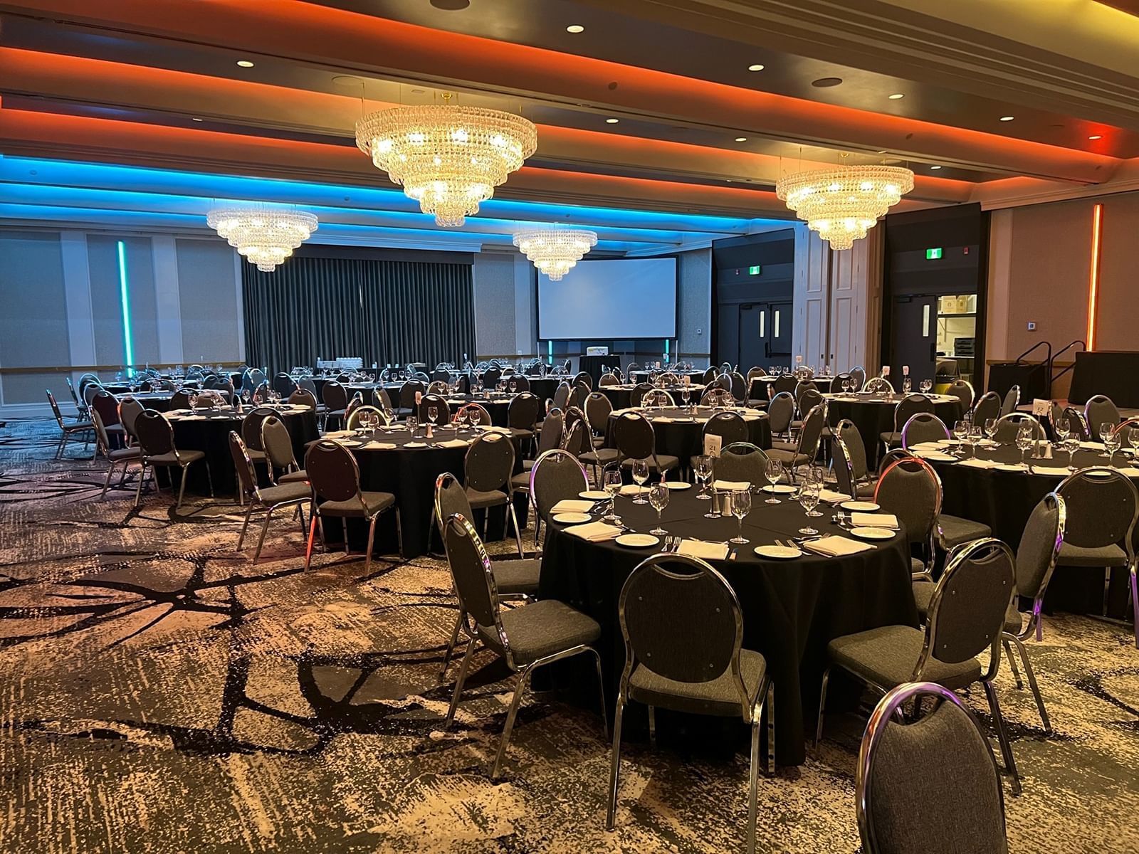 Carriage House Hotel & Conference Center - South Calgary, AB