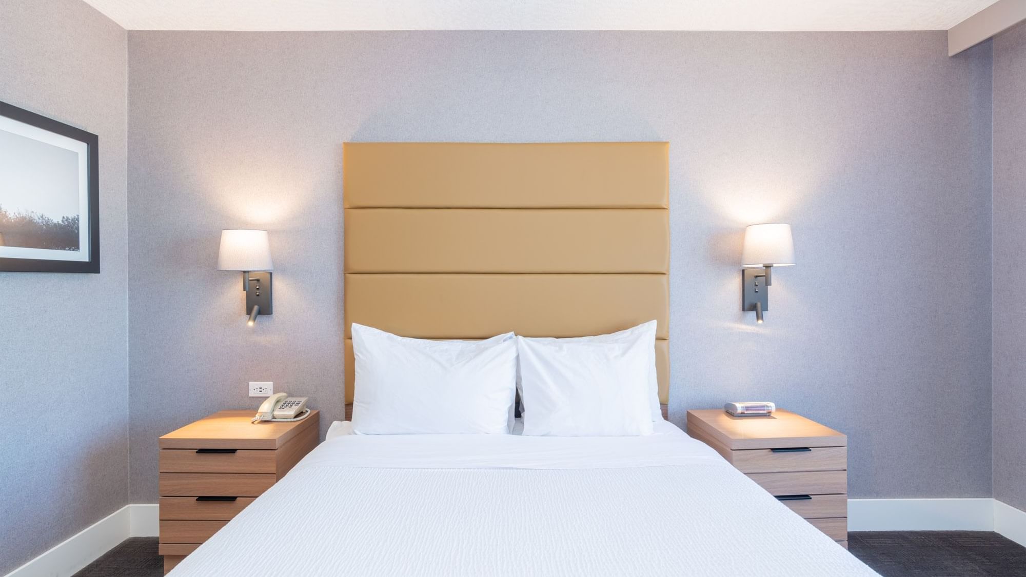 Standard Room, 1 Queen Bed | Sandman Victoria Hotel Rooms & Suites